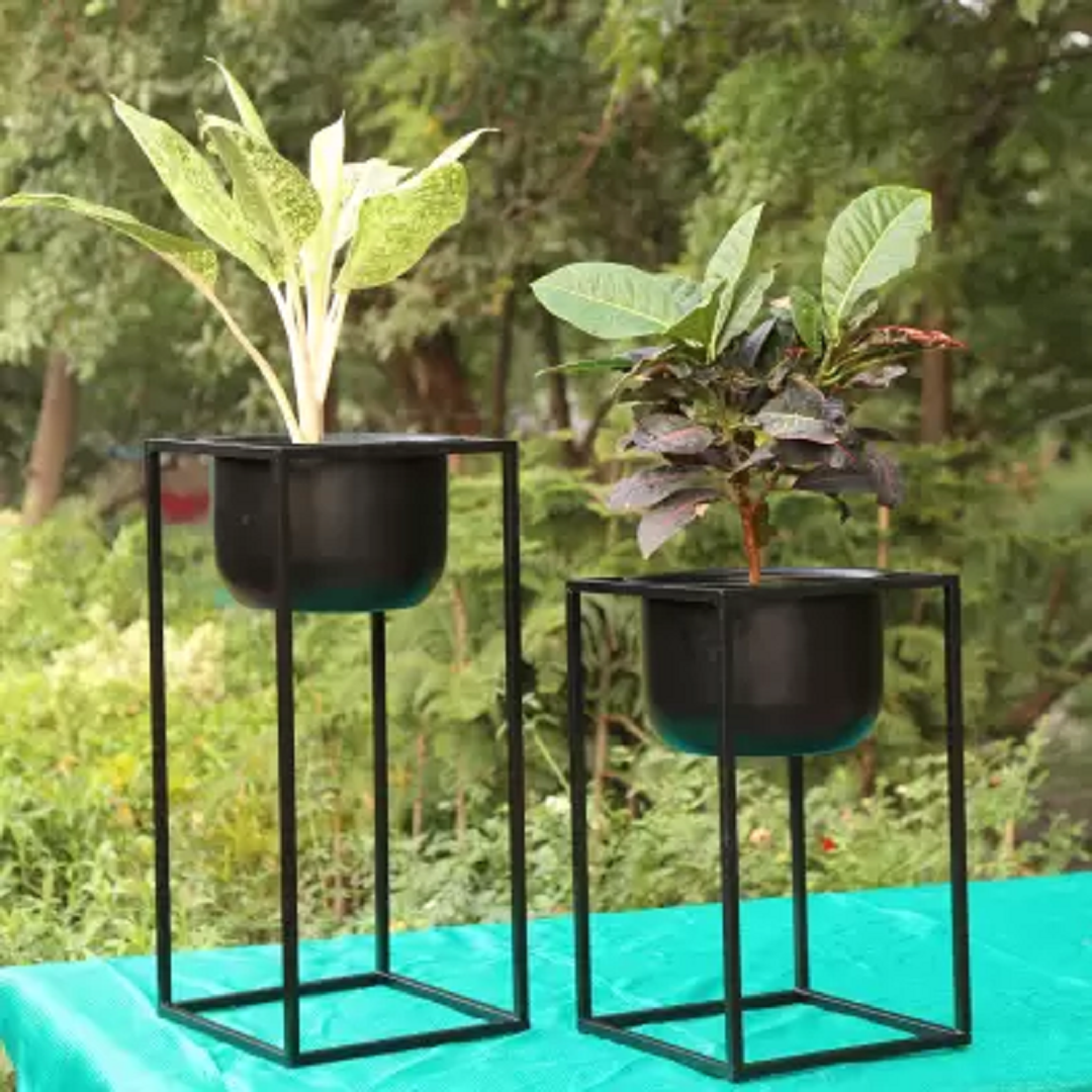 Contemporary Plant Container Set – oliveandgray